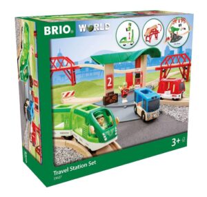 brio world - 33627 travel station set | 25 piece train toy with accessories and wooden tracks for kids ages 3 and up