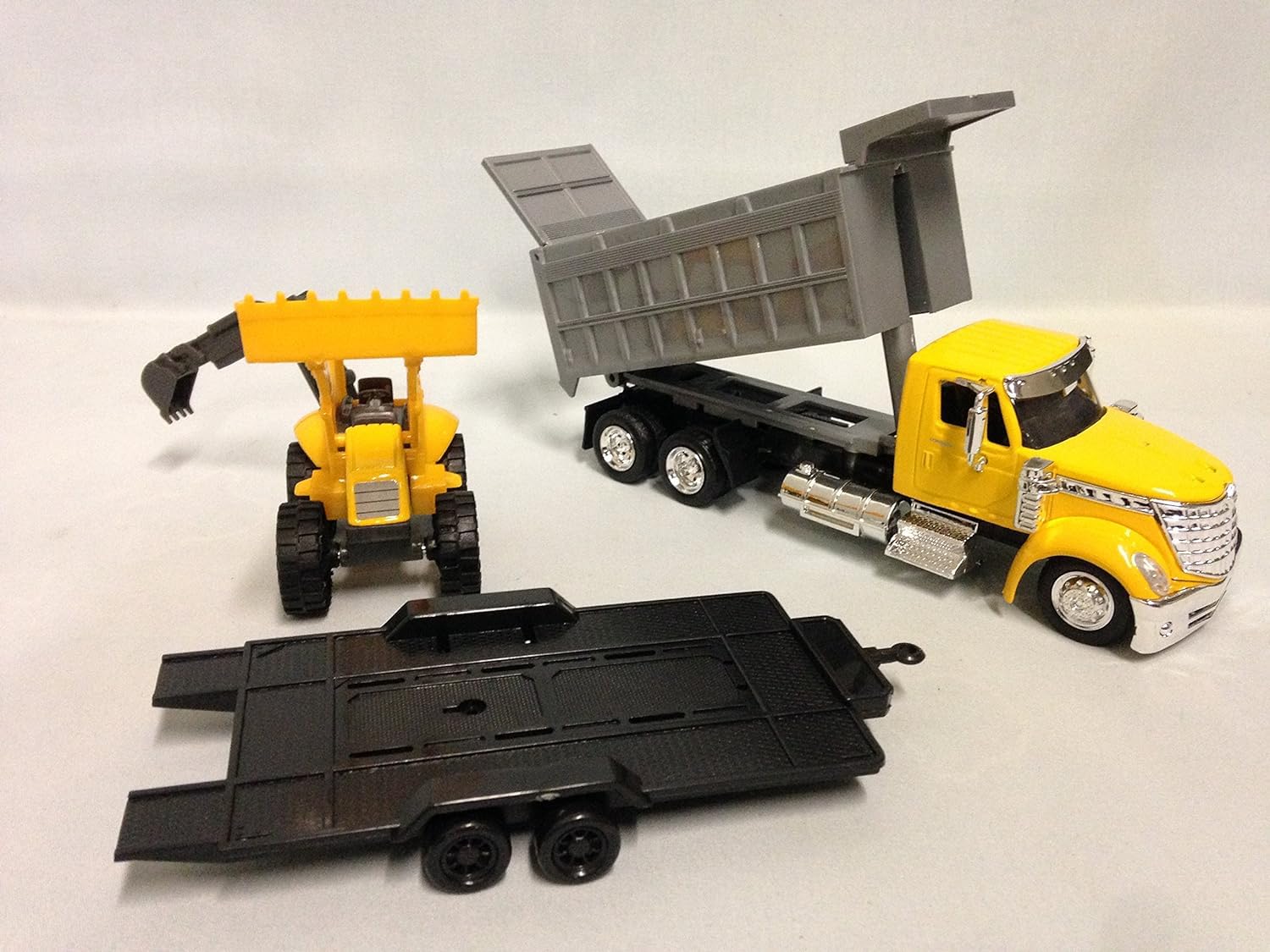 New Ray International Lonestar, Dump Truck w/Wheel Loader 1:43 Scale 18" DIECAST Toy #16633 Yellow