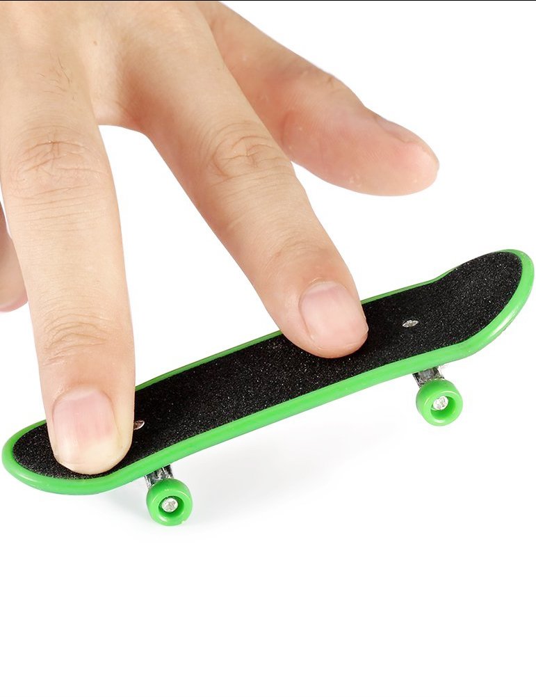 HoneyToys 5pcs Professional Mini Fingerboards/Finger Skateboard, Unique Matte Surface (Random Pattern)