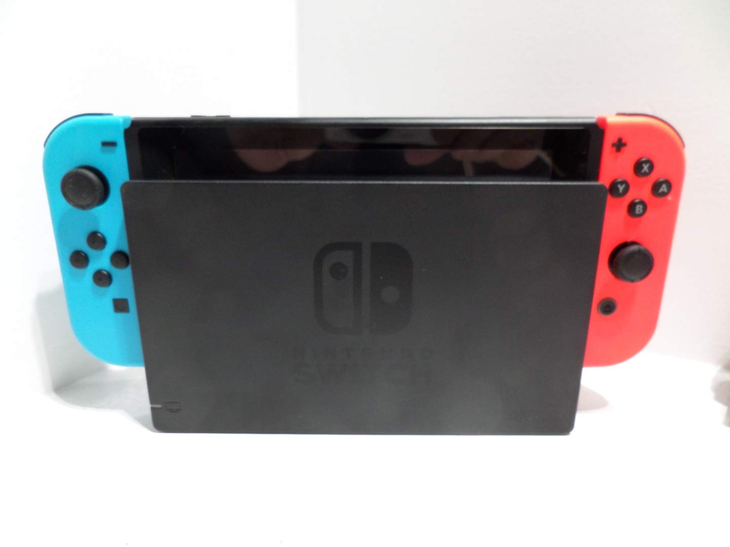 Nintendo Switch - Neon Red/Neon Blue