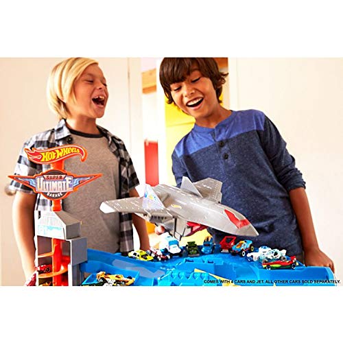 ​The Hot Wheels Super Ultimate Garage