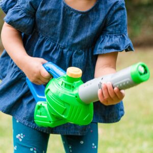 Maxx Bubbles Toy Bubble Leaf Blower with Non Toxic Refill Solution, Sturdy Plastic, Bubble Toys for Boys and Girls, Outdoor Summer Fun for Kids and Toddlers, 3+