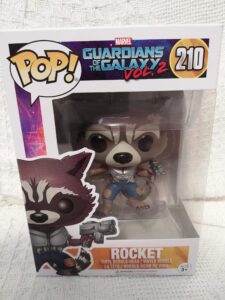 funko pop vinyl marvel guardians of the galaxy vol. 2 rocket raccoon exclusive bobblehead figure 210