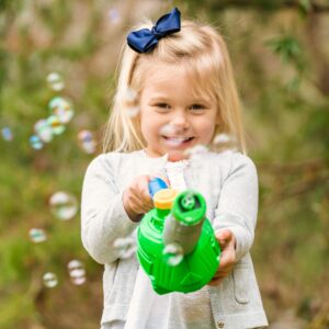 Maxx Bubbles Toy Bubble Leaf Blower with Non Toxic Refill Solution, Sturdy Plastic, Bubble Toys for Boys and Girls, Outdoor Summer Fun for Kids and Toddlers, 3+