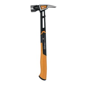 fiskars pro isocore 28 oz milled-face framing hammer (16") - with rip claw, shock-absorbing grip, magnetic nail starter - milled face helps prevent mis-hits - construction and home improvement tools