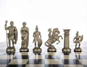 plastic chess pieces romanlegion 3 3/4", 9,6 cm black & gold - weighted, felted