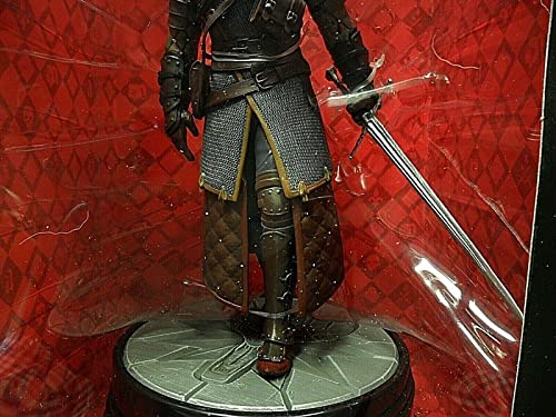 Dark Horse Deluxe The Witcher 3: Wild Hunt: Geralt Grandmaster Ursine Figure