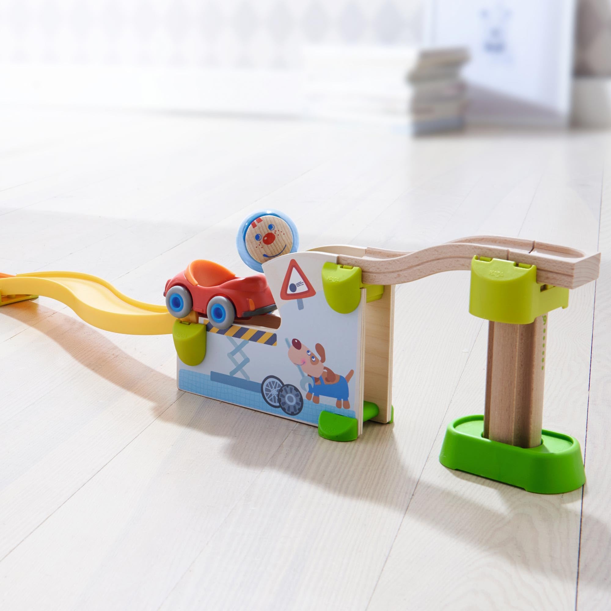 HABA Kullerbu Theme Set - Jump into Car Dominos - 15 Piece Playset can be Enjoyed as a Standalone Set or as an Expansion to Any Kullerbu Layout