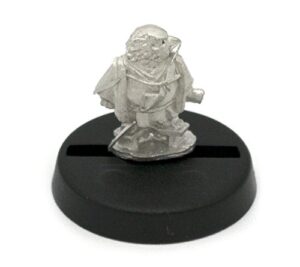 stonehaven hengeyokai messenger miniature figure (for 28mm scale table top war games) - made in usa