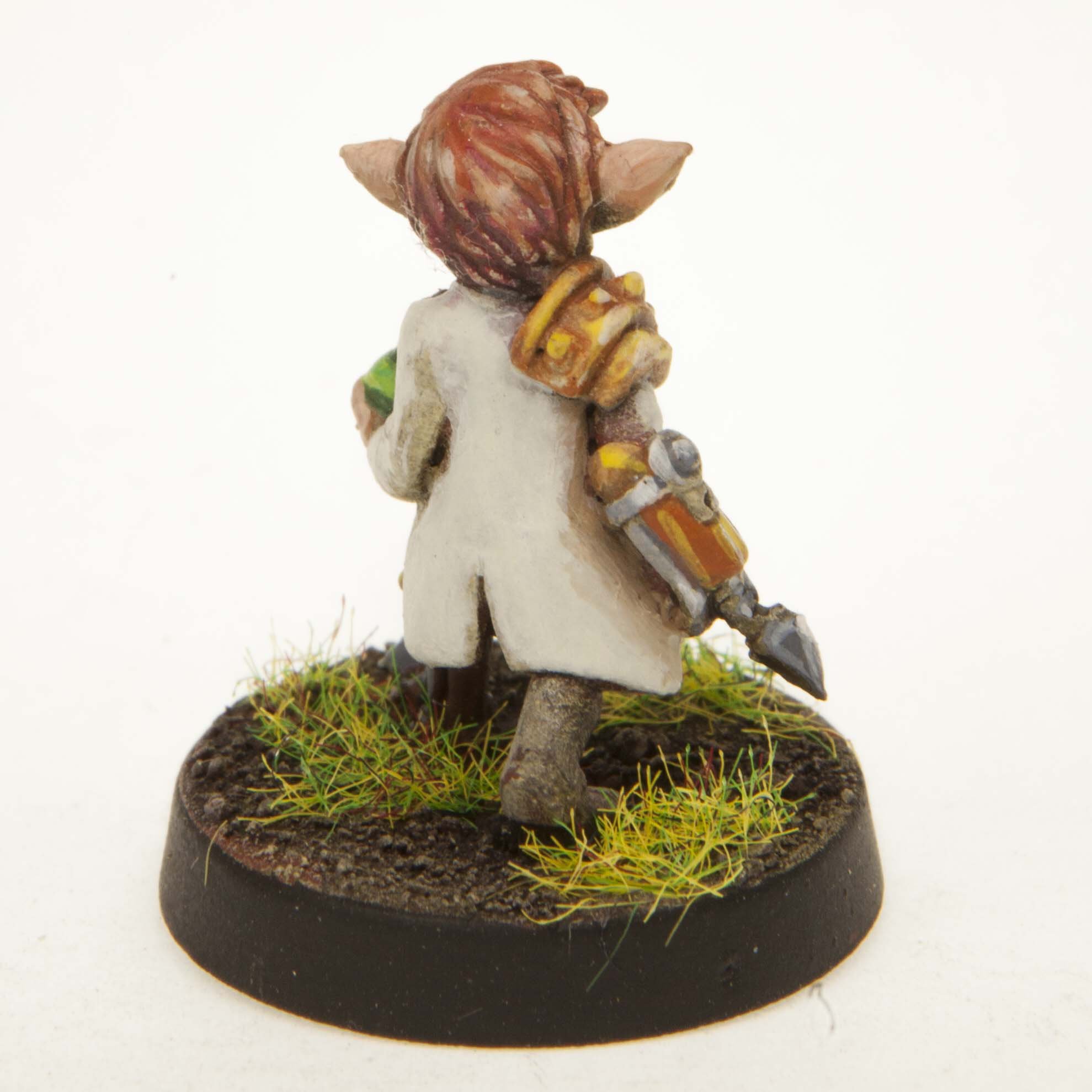 Stonehaven Gnome Mad Scientist Miniature Figure (for 28mm Scale Table Top War Games) - Made in USA