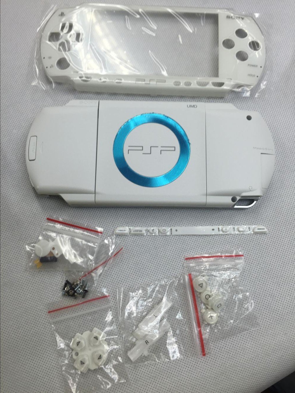 Gametown New Replacement PSP 1000 Full Housing Shell Cover with Buttons Screws Set -White.