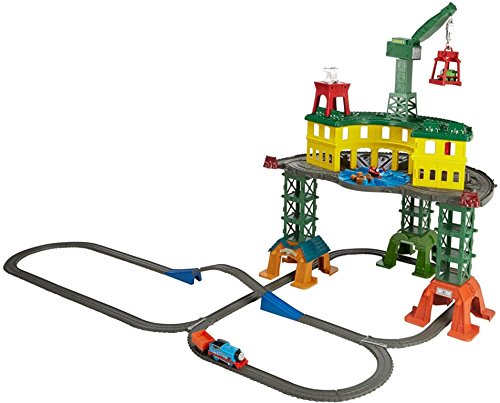 Thomas & Friends Toy Train Set, Super Station, Extra Large Race Track with Motorized Thomas, Diecast Percy & MINIS James for Ages 3+ Years