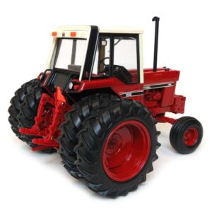 ERTL 1:16 IH 1486 Tri-Stripe Tractor w/Rear Duals