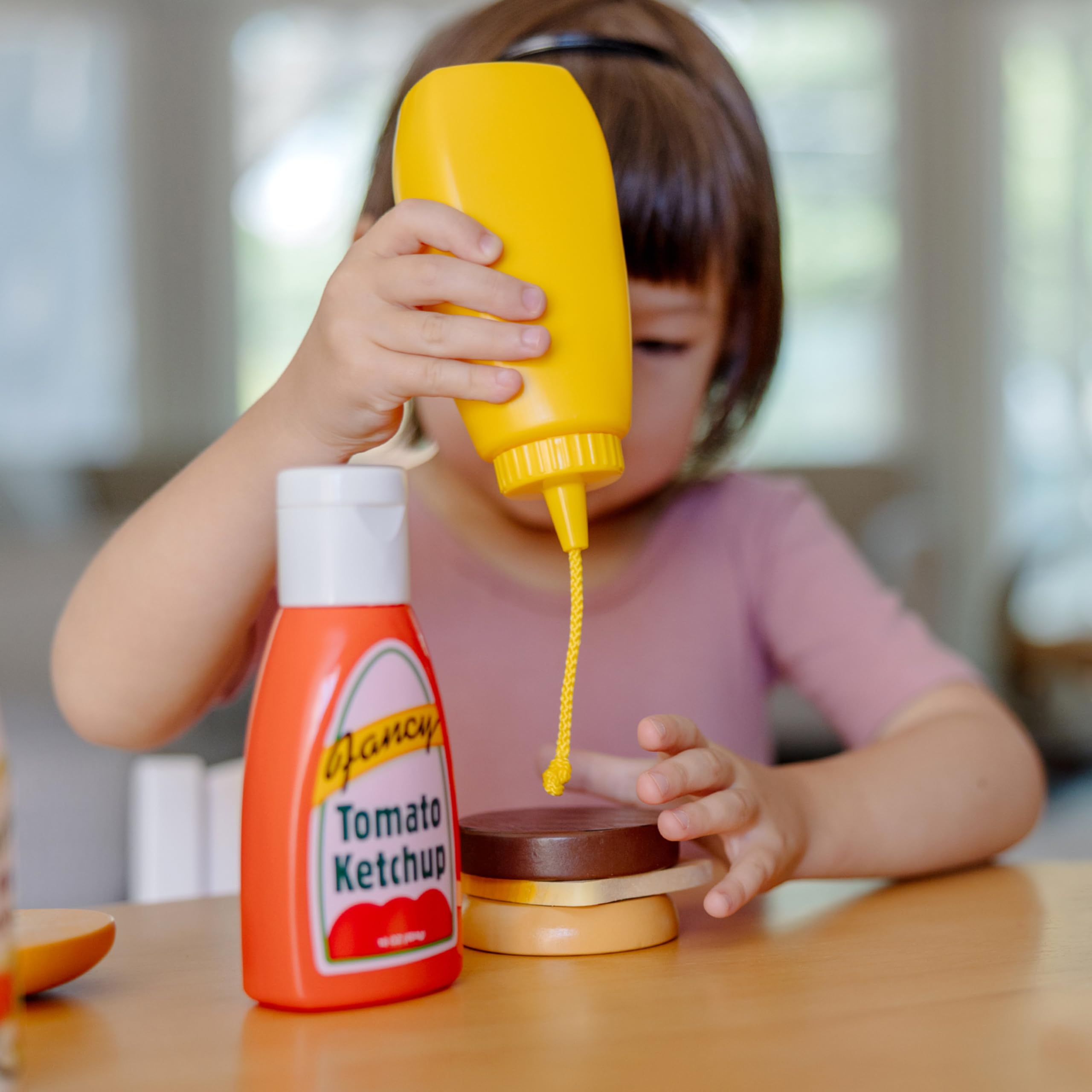 Melissa & Doug 5-Piece Favorite Condiments Play Food Set - Play Ketchup and Mustard Bottles, Pretend Play Food Set For Kids Ages 3+