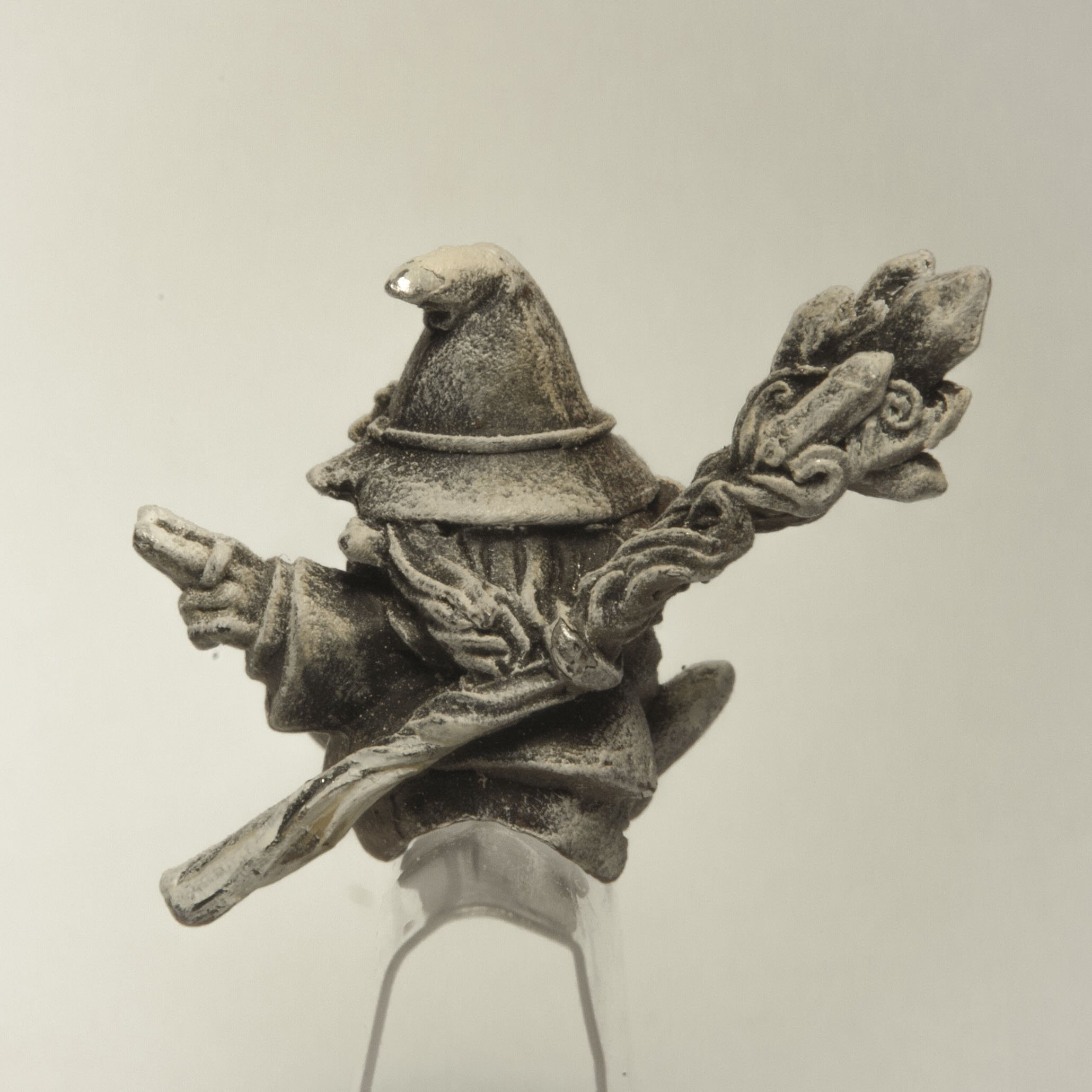 Stonehaven Miniatures Gnome Wizard Rider Male Figure for 28mm-Scale Tabletop Wargames