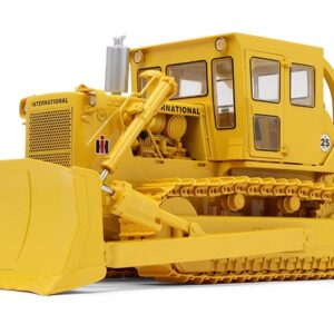 First Gear International Harvester: International Harvester TD-25 Dozer with Enclosed Cab and Ripper