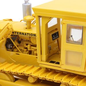 First Gear International Harvester: International Harvester TD-25 Dozer with Enclosed Cab and Ripper