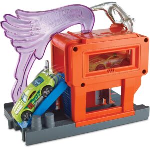 Hot Wheels City Downtown Super Fuel Stop Play Set, Multicolor