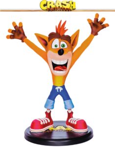 entertainment earth crash bandicoot figure statue,brown