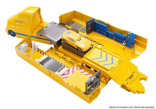 Disney Pixar Cars Cruz Ramirez's Hauler Playset