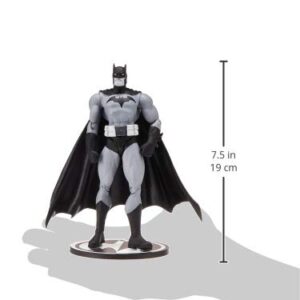 Entertainment Earth Batman Black and White Hush by Jim Lee Action Figure, Multicolor