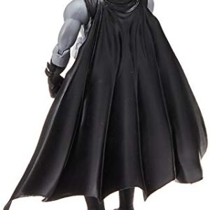 Entertainment Earth Batman Black and White Hush by Jim Lee Action Figure, Multicolor