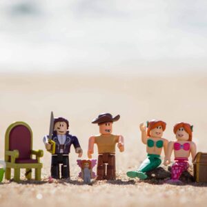 Roblox Celebrity Collection - Neverland Lagoon Four Figure Pack [Includes Exclusive Virtual Item]