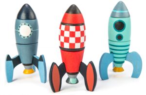 tender leaf toys - rocket construction - 18 pc wooden construction toy playset builds 3 space ships - develops dexterity, problem solving and imaginative play - ages 3+