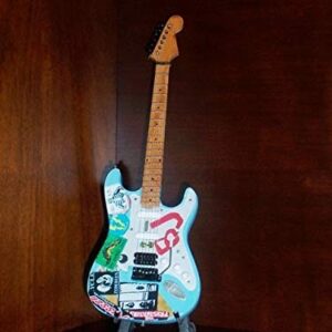 Mini BJ Guitar For G-R-E-E-N D-A-Y BILLIE JOE ARMSTRONG Display GIFT