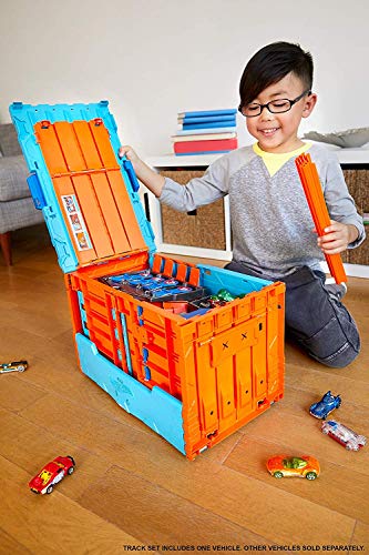 Hot Wheels Race Crate with 3 Stunts in 1 Set Portable Storage Ages 6 to 10