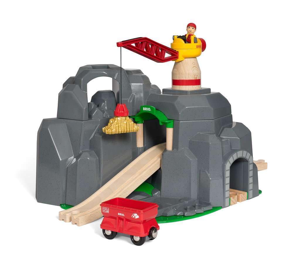 BRIO World - 33889 Crane & Mountain Tunnel | 7 Piece Toy Train Accessory for Kids | Interactive Play | FSC Certified Wood | Perfect for Ages 3 and Up