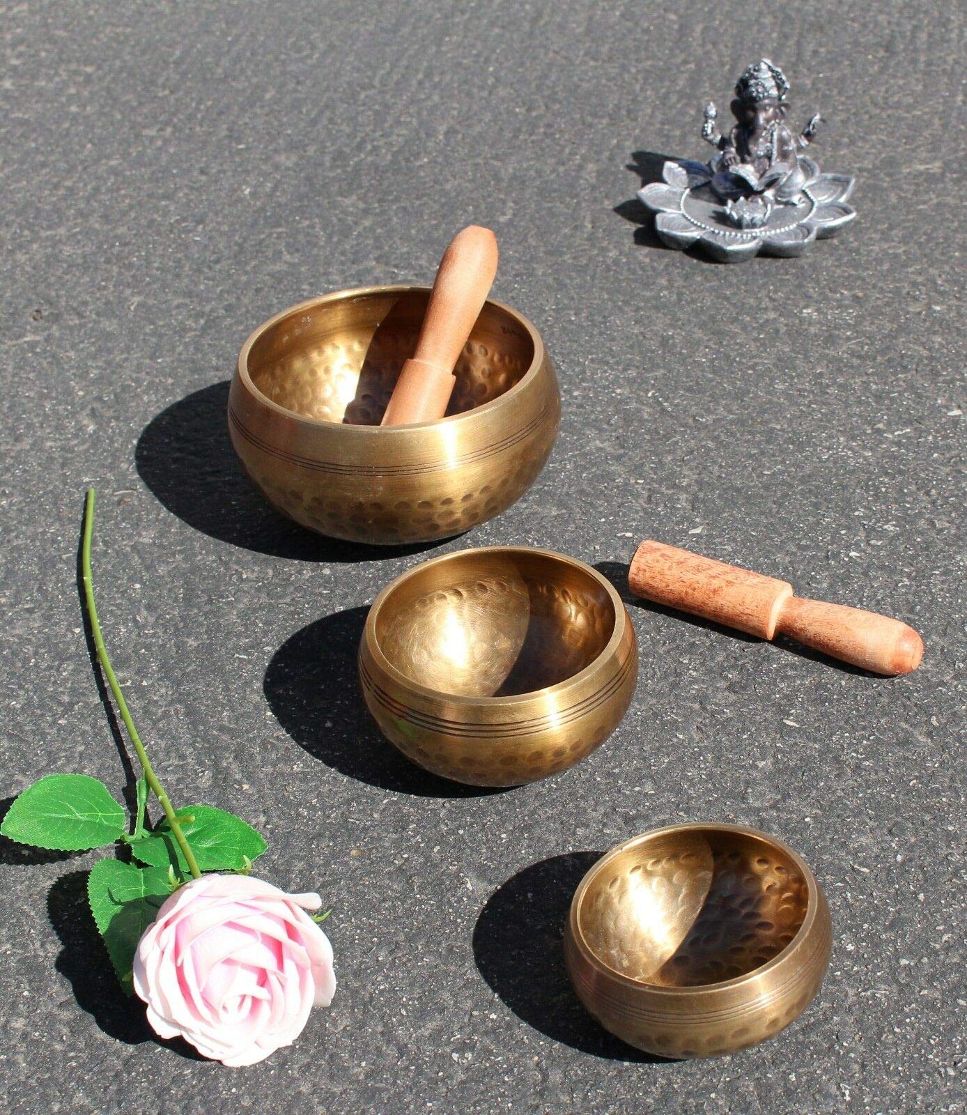 3 Pcs Tibetan Singing Bowl Standing Bell Set Himalayan Bowl For Chakras Meditation Mind Healing Peace of Heart Prayer Yoga Religion Buddhist Bowl w 3 Mallet Wooden Striker