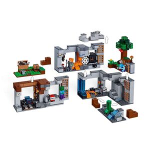 LEGO Minecraft The Bedrock Adventures 21147 Building Kit (644 Pieces)