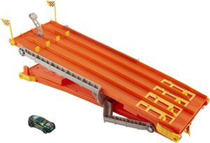 hot wheels toy car track set, 4-lane elimination race with fair-start launcher & 1 toy car in 1:64 scale