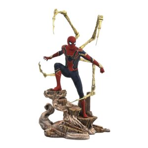 diamond select toys marvel gallery: avengers infinity war movie spiderman pvc gallery figure