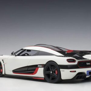 AUTOart Koenigsegg One: 1 Pebble White and Carbon Black with Red Accents 1/18 Model Car 79016