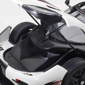 AUTOart Koenigsegg One: 1 Pebble White and Carbon Black with Red Accents 1/18 Model Car 79016