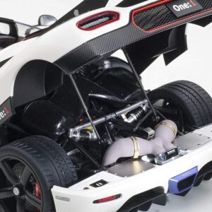 AUTOart Koenigsegg One: 1 Pebble White and Carbon Black with Red Accents 1/18 Model Car 79016