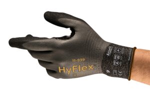 hyflex 11-939 cut/oil repellent gloves - light weight, fully coated, grip, size medium (pack of 12)