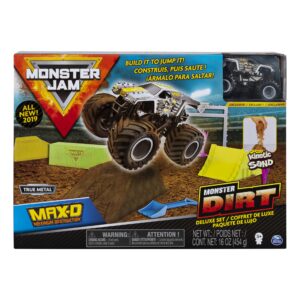 monster jam, soldier fortune monster dirt deluxe set, featuring 16oz of monster dirt and official 1:64 scale die-cast truck