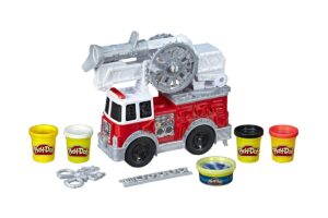 play-doh wheels firetruck toy with 5 non-toxic colors including play-doh water compound (amazon exclusive)