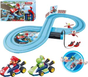 carrera first mario kart - slot car race track with spinners - includes 2 cars: mario and yoshi - battery-powered beginner racing set for kids ages 3 years and up