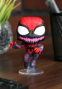 funko marvel spiderman spider-carnage pop vinyl figure (aaa anime exclusive)