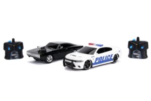 jada fast & furious chase twin pack- dom's dodge charger r/t & dodge charger srt hellcat, police & chase car rc, usb charged, black and white