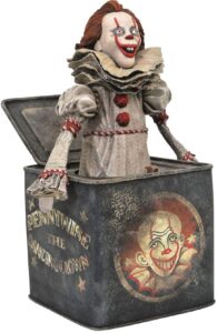 diamond select toys it chapter two gallery: pennywise in the box pvc diorama, multicolor