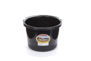 little giant® plastic animal feed bucket | round plastic feed bucket with metal handle | made in usa | 8 quarts | black