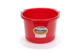 plastic animal feed bucket (purple) - little giant - round plastic feed bucket with metal handle (8 quarts / 2 gallons) (item no. p8red6)