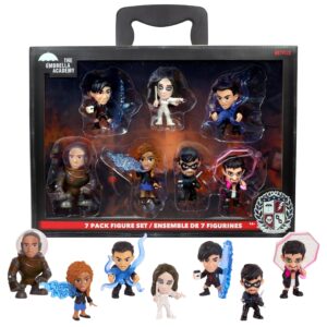 just play the umbrella academy 7-pack figure set, collectible figurines, figure size varies, kids toys for ages 14 up, amazon exclusive