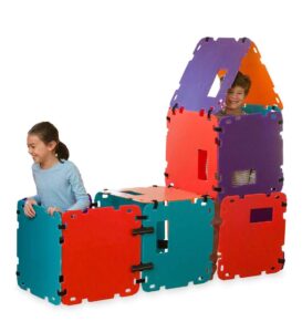 hearthsong 16-piece colorblock fantasy forts indoor and outdoor building kit with sturdy 22" sq. lightweight corrugated plastic panels, carton building clips, and hook and loop tape