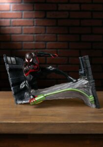 marvel gallery: miles morales pvc figure, multicolor